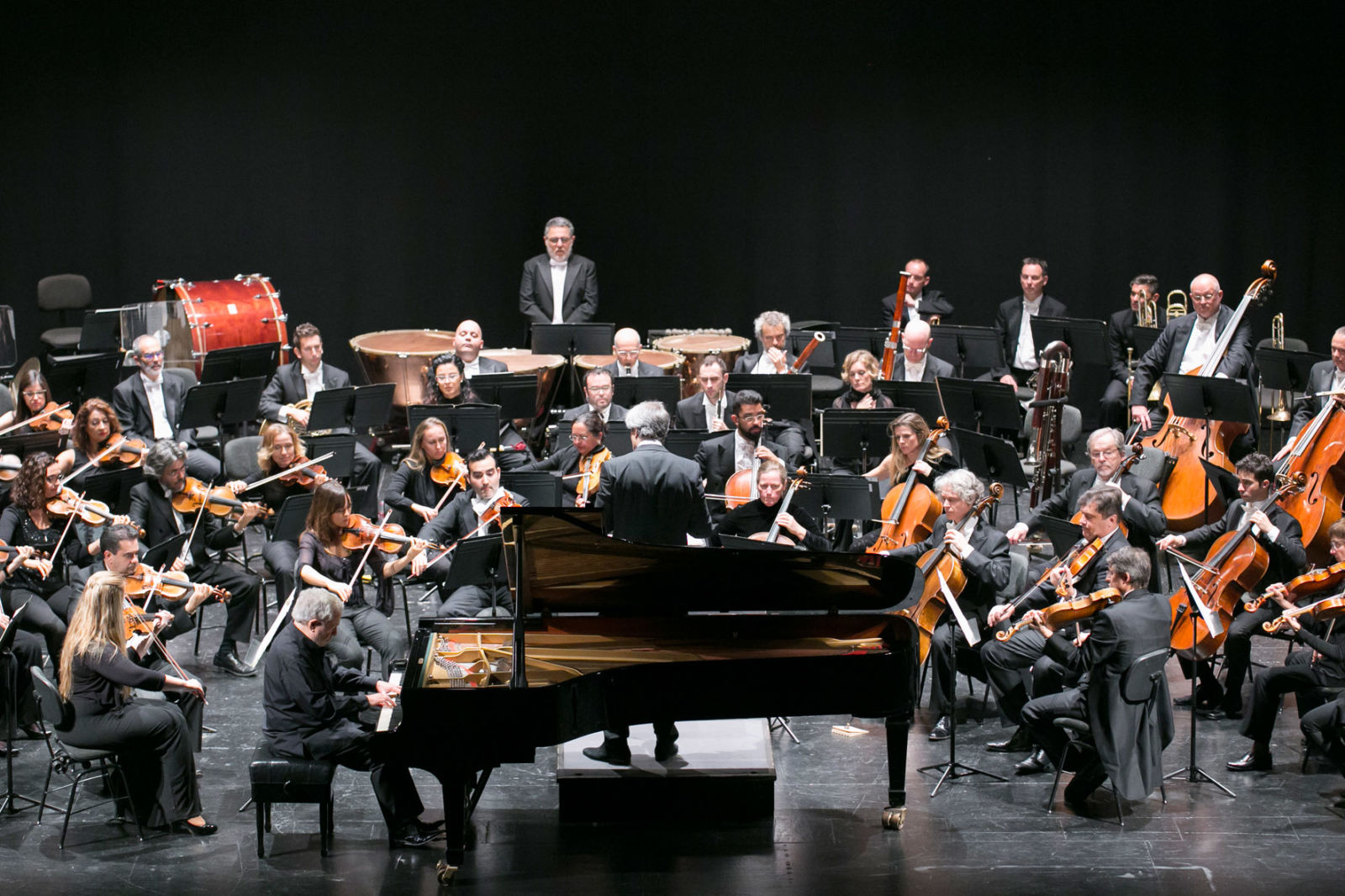 Lleno absoluto de la Sinfónica de Tenerife en el Paraninfo