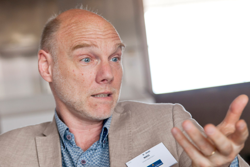 Revisando los archivos del pasado - ULL - Noticias