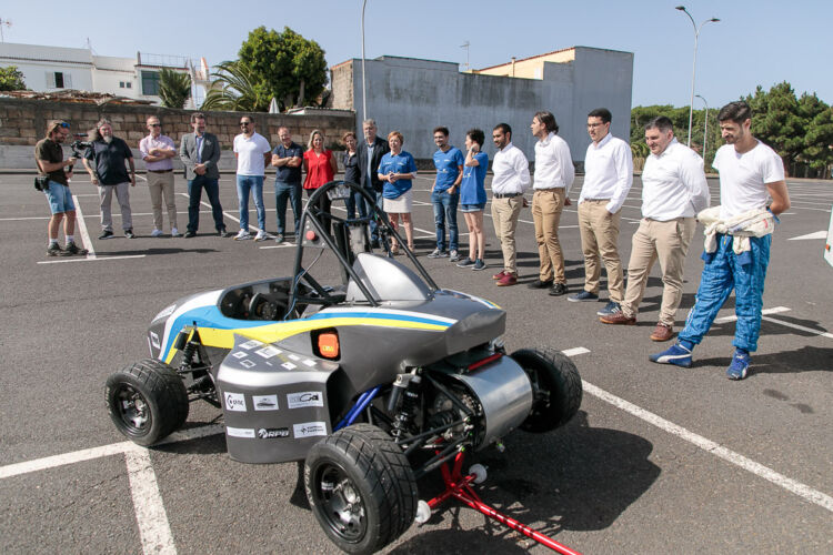 La ULL presenta el coche eléctrico que correrá en Fórmula Student