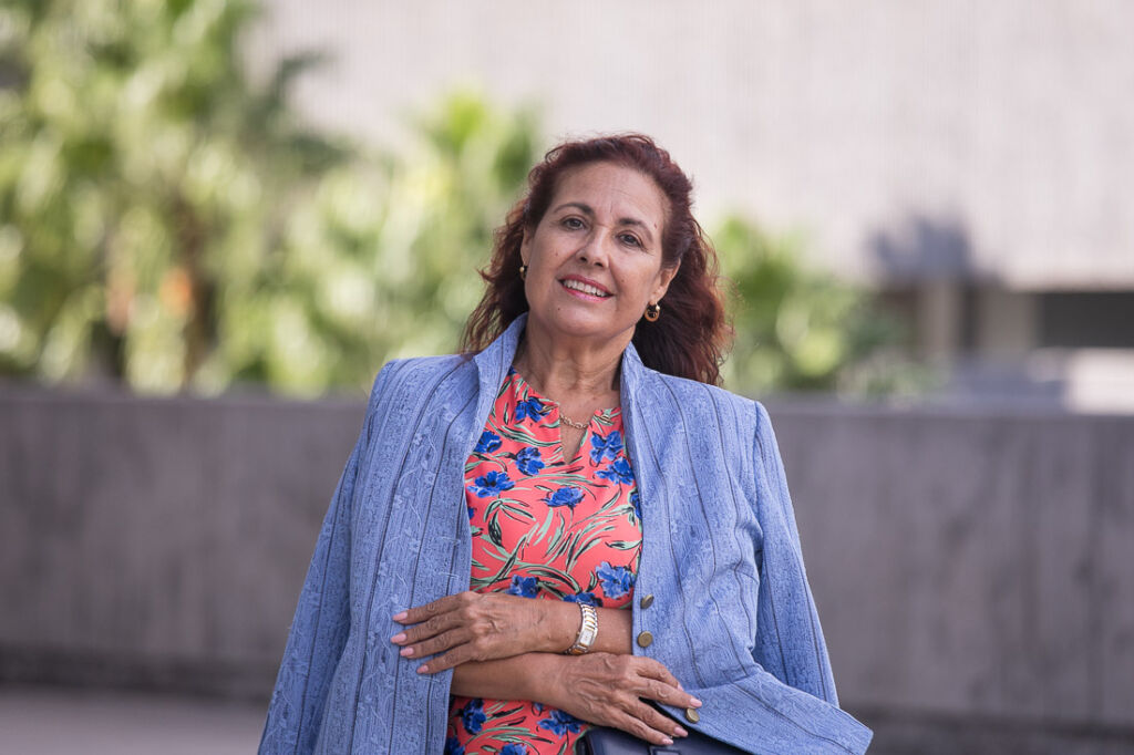 De la retaguardia a la mayoría: las primeras universitarias de Canarias ...