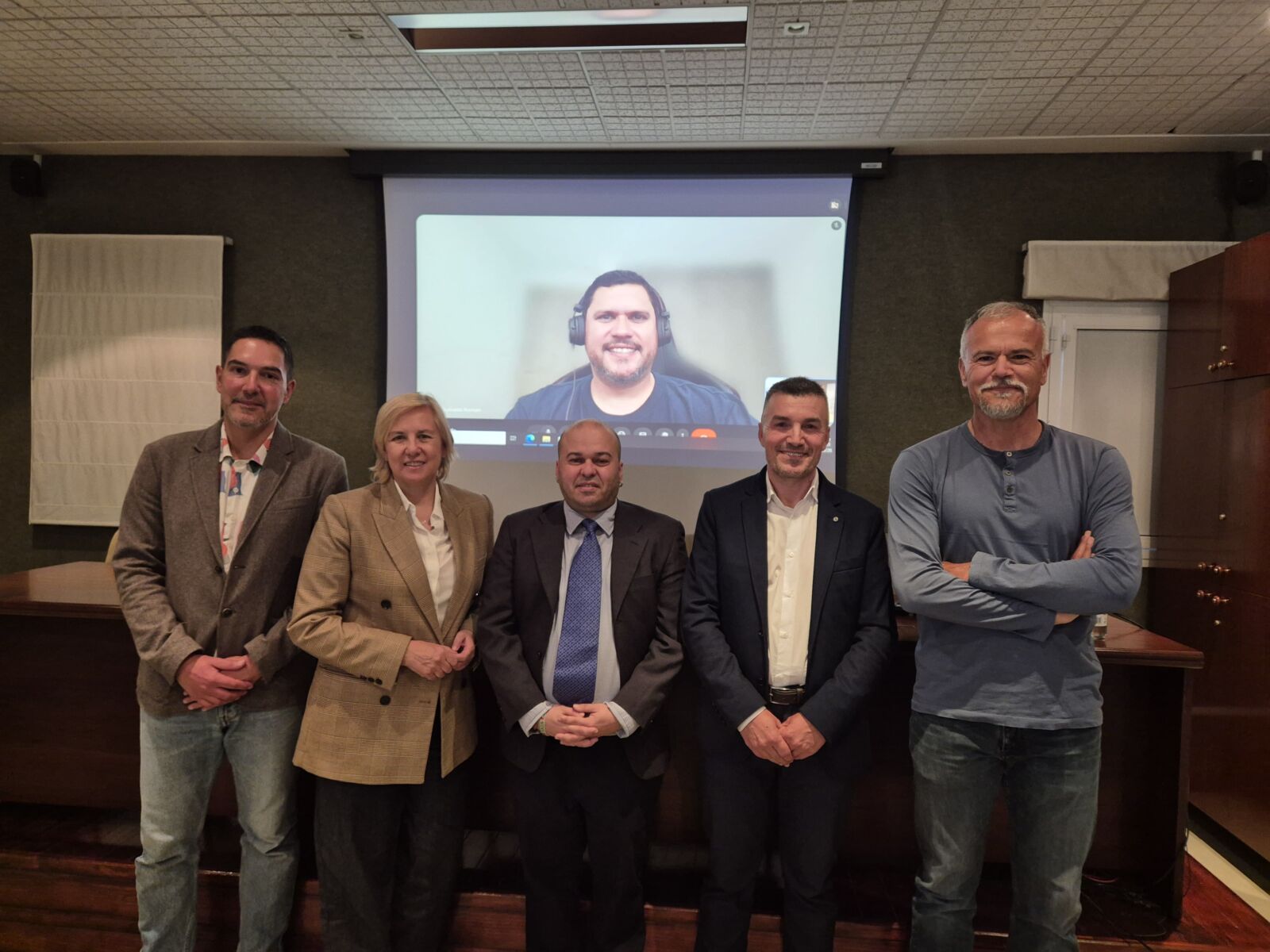 Una nueva tesis doctoral ahonda en el potencial del turismo volcánico ...
